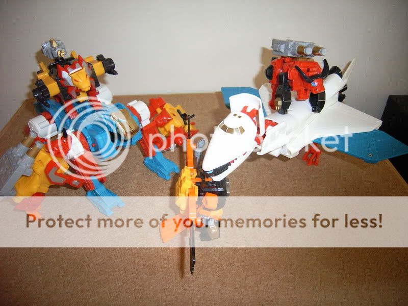 KO Mini Predaking & Oversize Soundwave with Laserbeak & Ravage ...