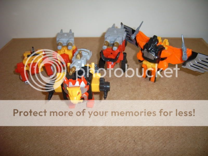 KO Mini Predaking & Oversize Soundwave with Laserbeak & Ravage ...